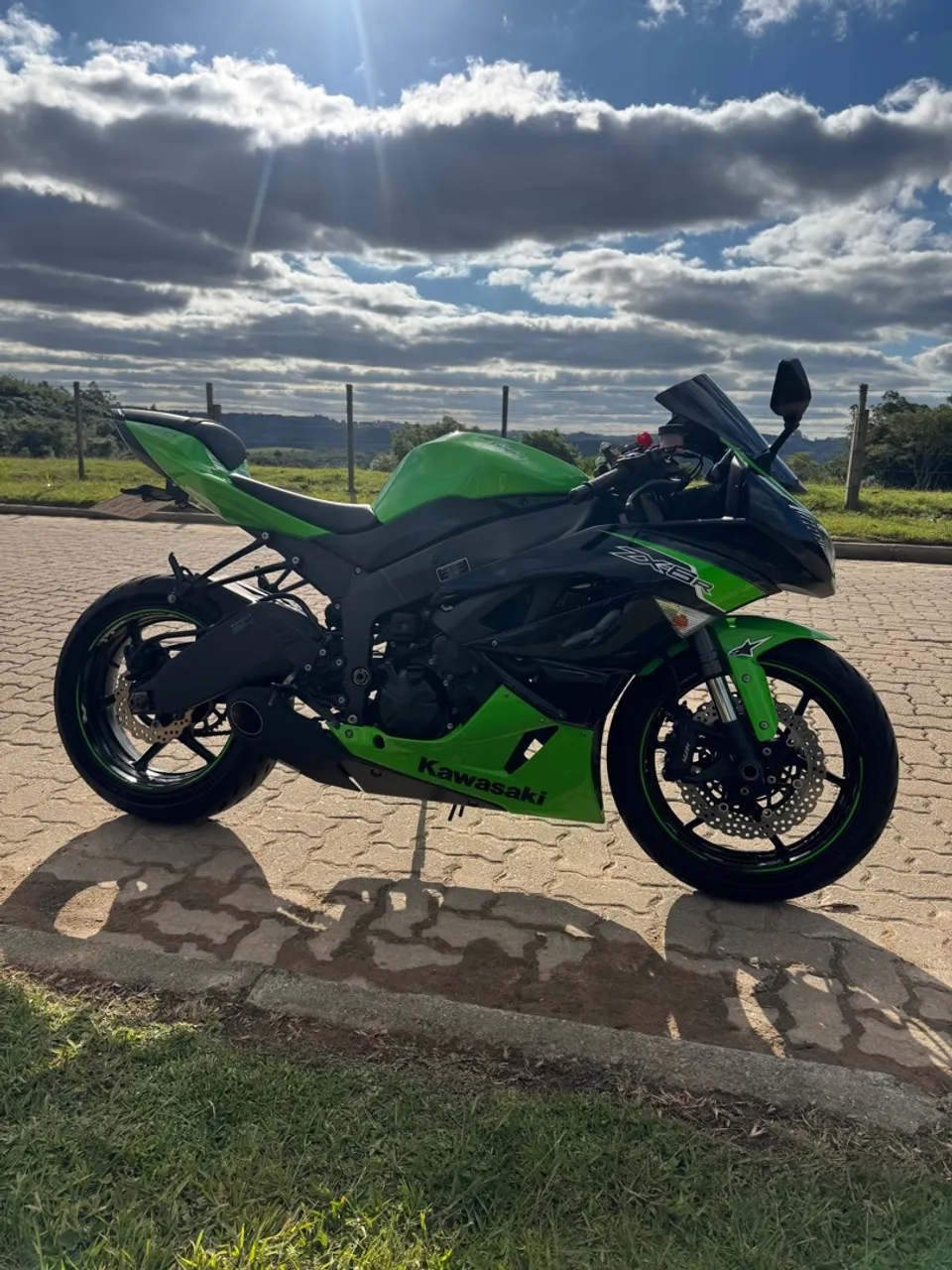 Motos KAWASAKI NINJA ZX-6R 600CC no Brasil