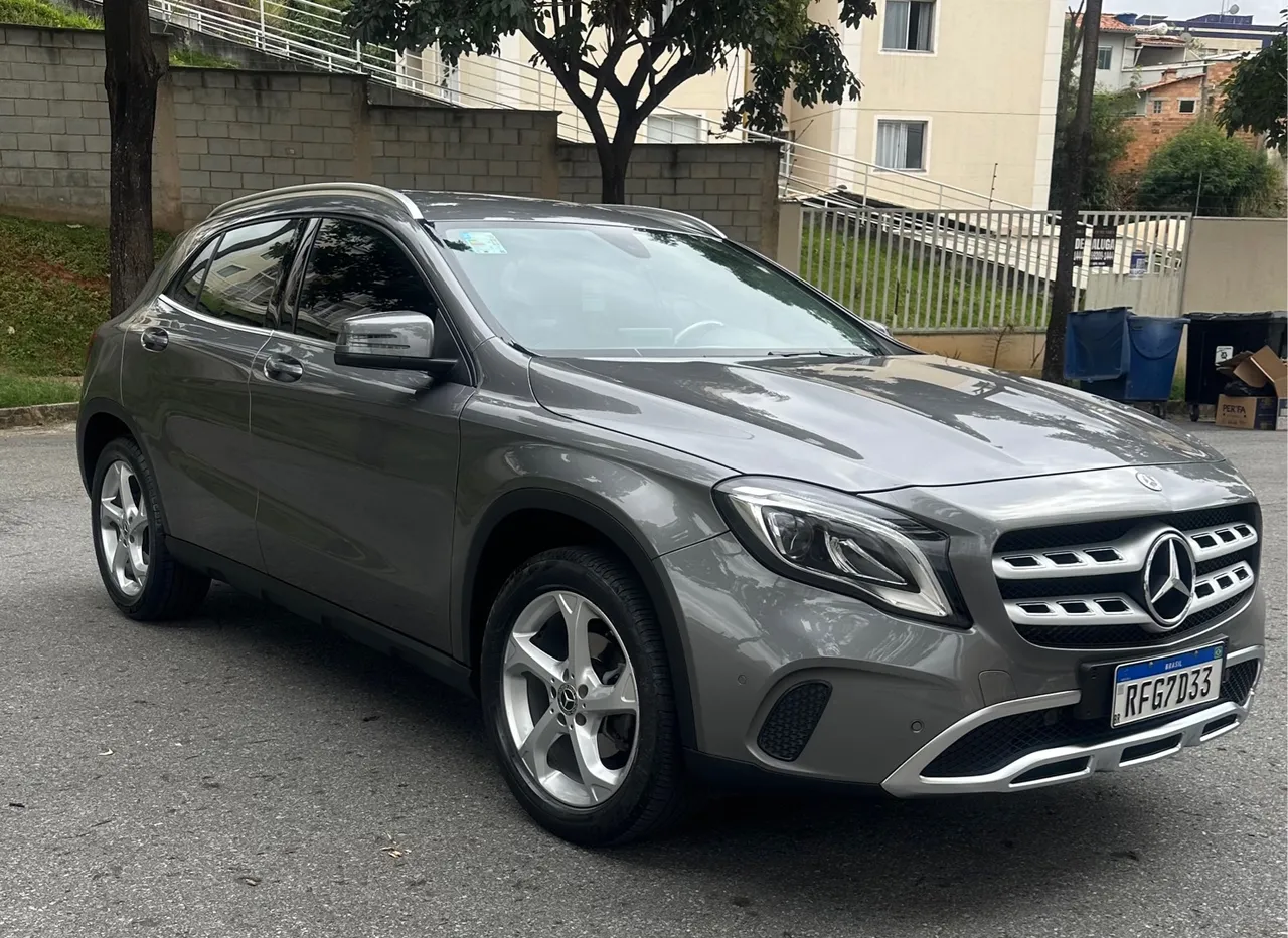 MERCEDES-BENZ GLA-200 2020 Usados e Novos