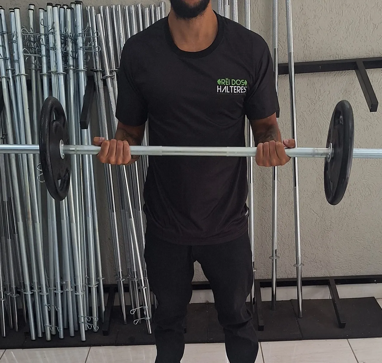 "kit de barras e anilhas" - Academia e Exercícios no Brasil