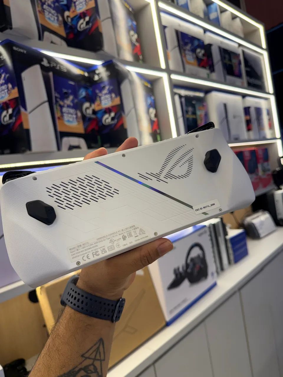 Rog Ally Z1 16gb Ram 512GB - Seminovo + 3 meses de garantia - Consoles ...