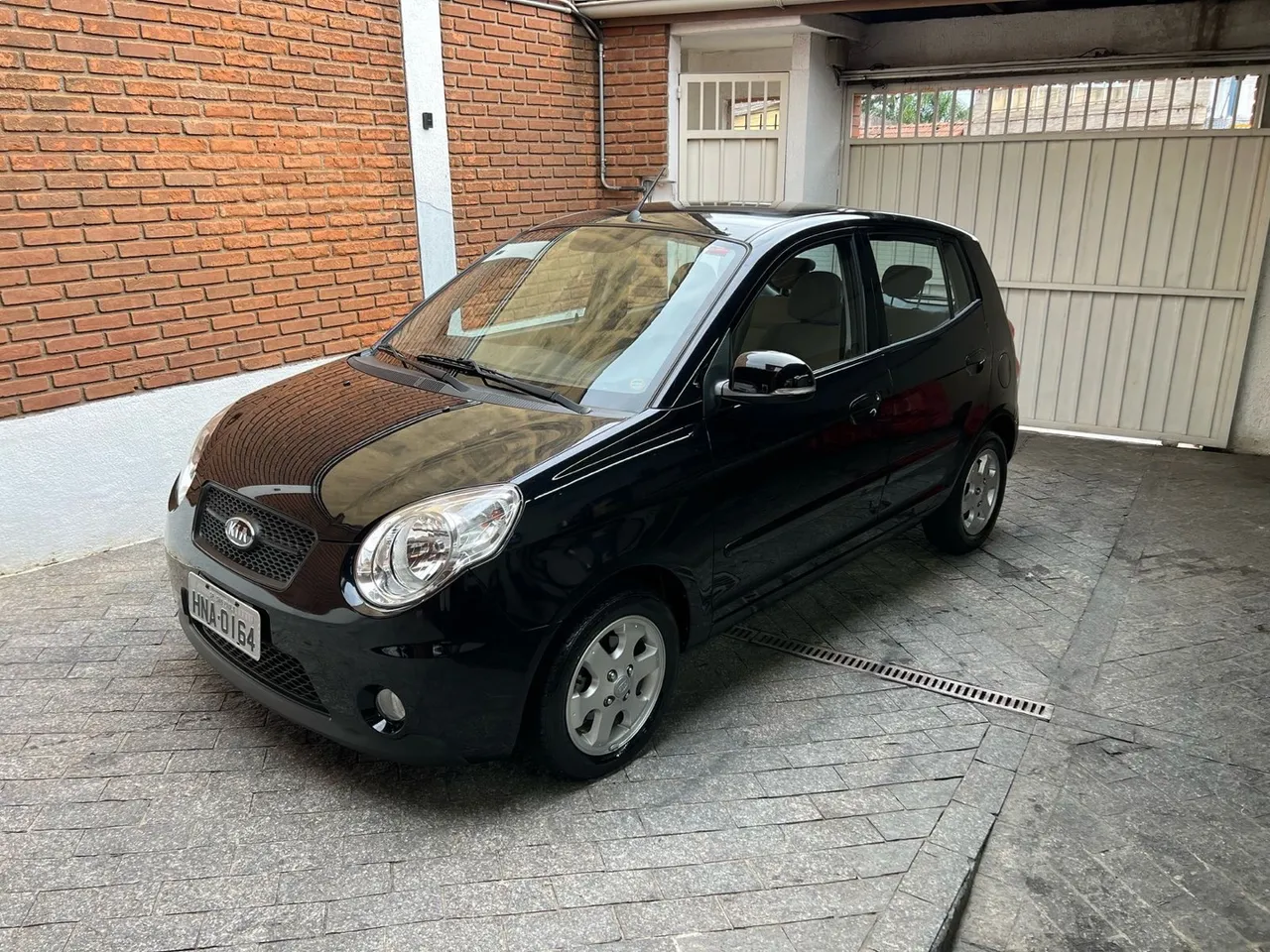 KIA MOTORS PICANTO 2010 Usados e Novos