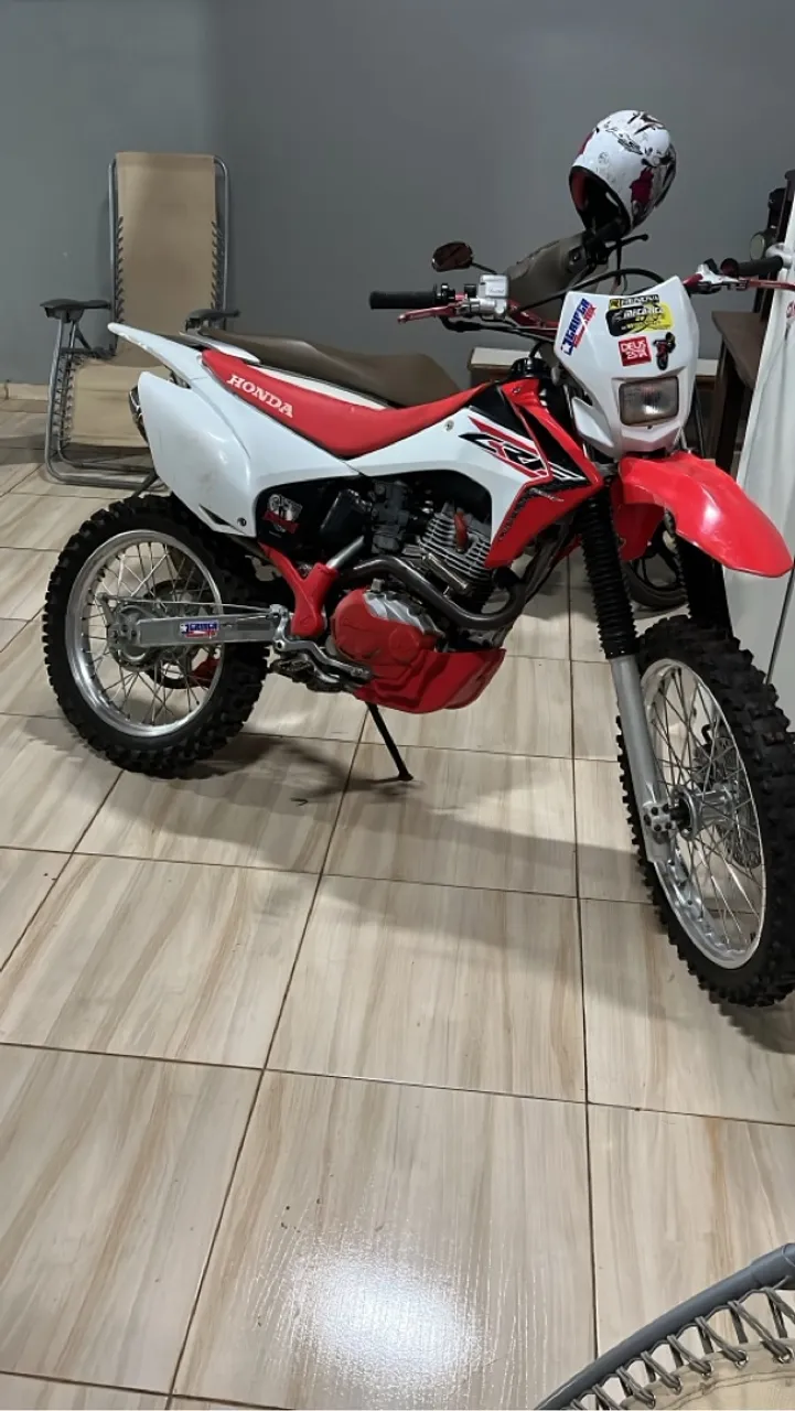 Motos HONDA CRF no Brasil