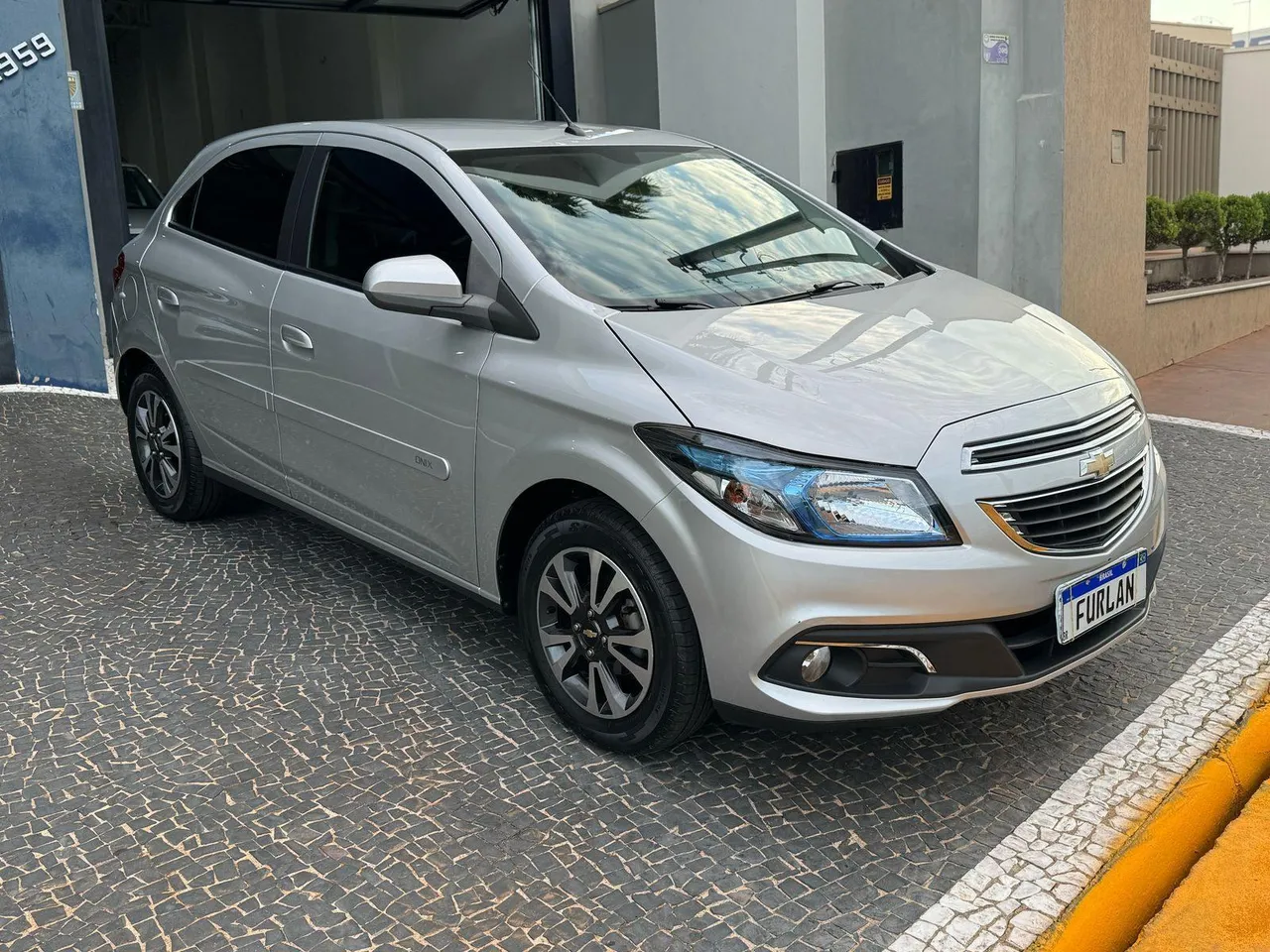 CHEVROLET ONIX 2016 Usados e Novos