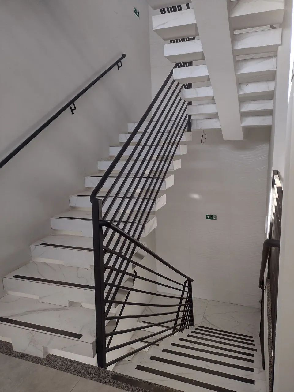 Salas mobiliadas - Comércio e indústria - Centro, Formosa 1469427400 | OLX