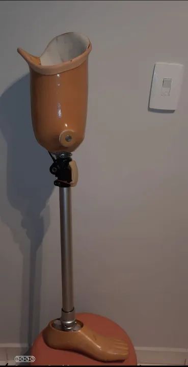 Prótese Transfemural Nova - Perna Esquerda - Acessórios - Cidade Ademar ...