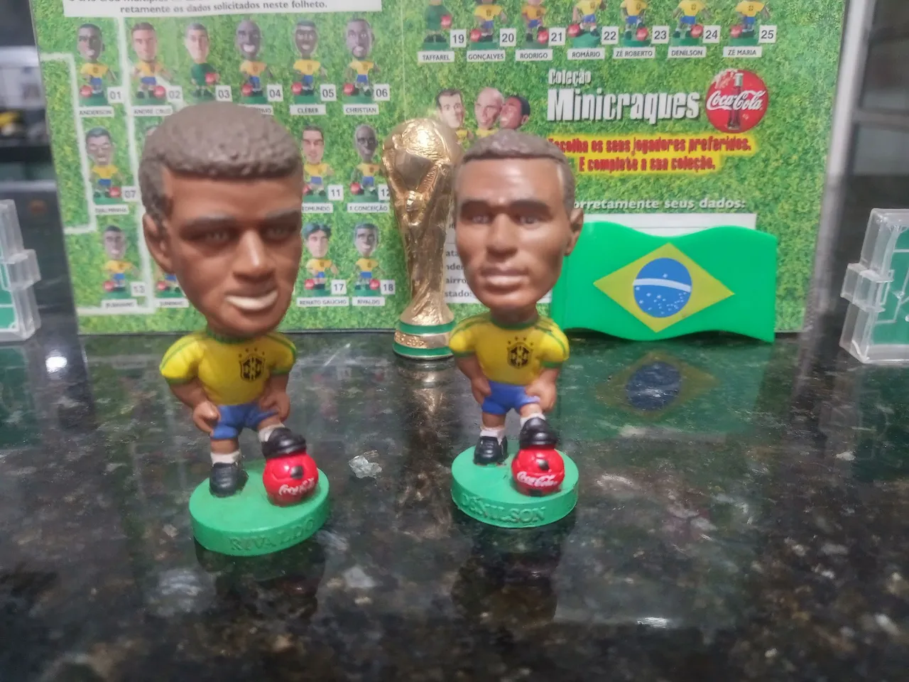 "mini craques" no Brasil