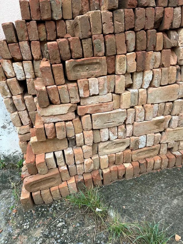 "tijolos de barro" no Brasil