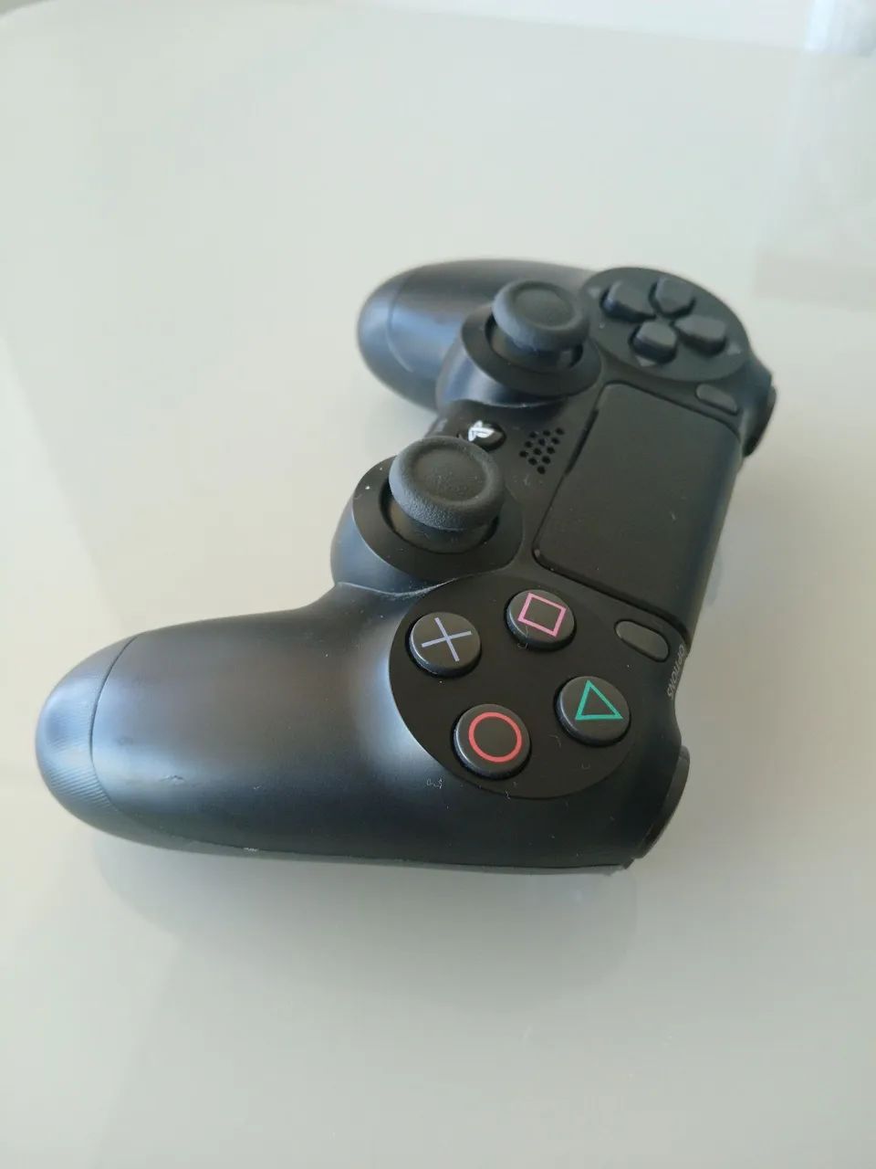 Ps4 slim com um controle + 3 jogos: red dead, FIFA 22 e Detroit become ...