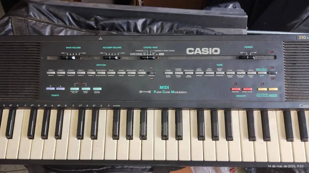 Teclado Casio MT 240 Tone Bank MIDI - Instrumentos musicais - Santa ...