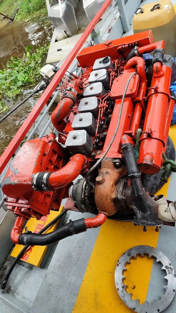 Motor Cummins 300 hp - Barcos e aeronaves - Mocambo, Parintins ...