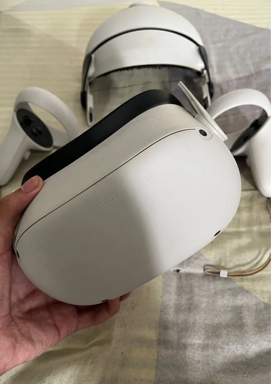 "oculus quest 1" - Consoles de Vídeo Game no Brasil