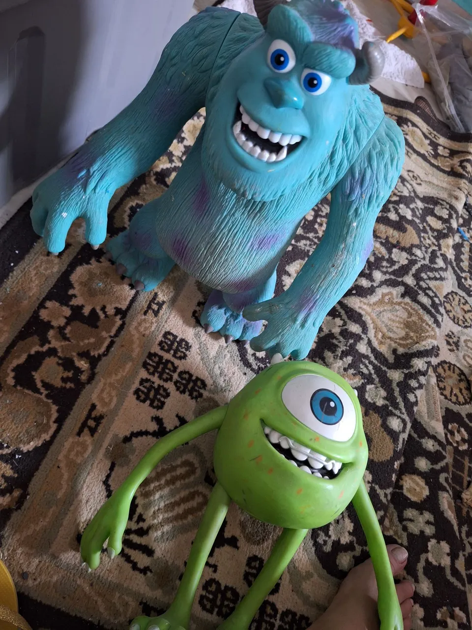 "monstros sa" no Brasil