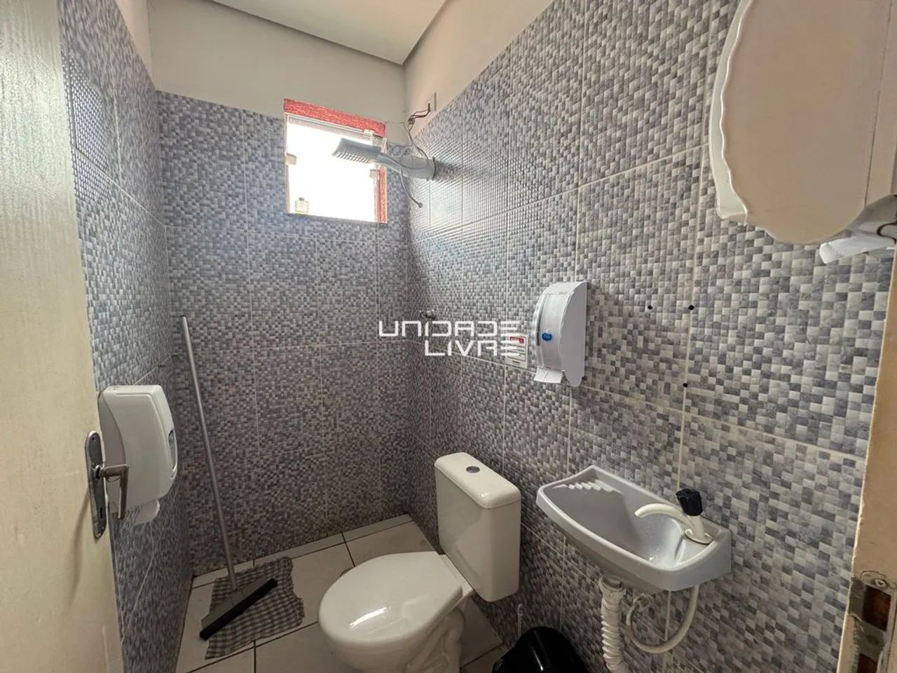 Ponto comercial no Parque Monte Líbano, 382m², rooftop e 3 pavimentos ...