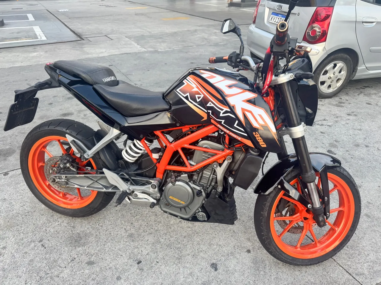 Motos KTM Duke 390 no Brasil