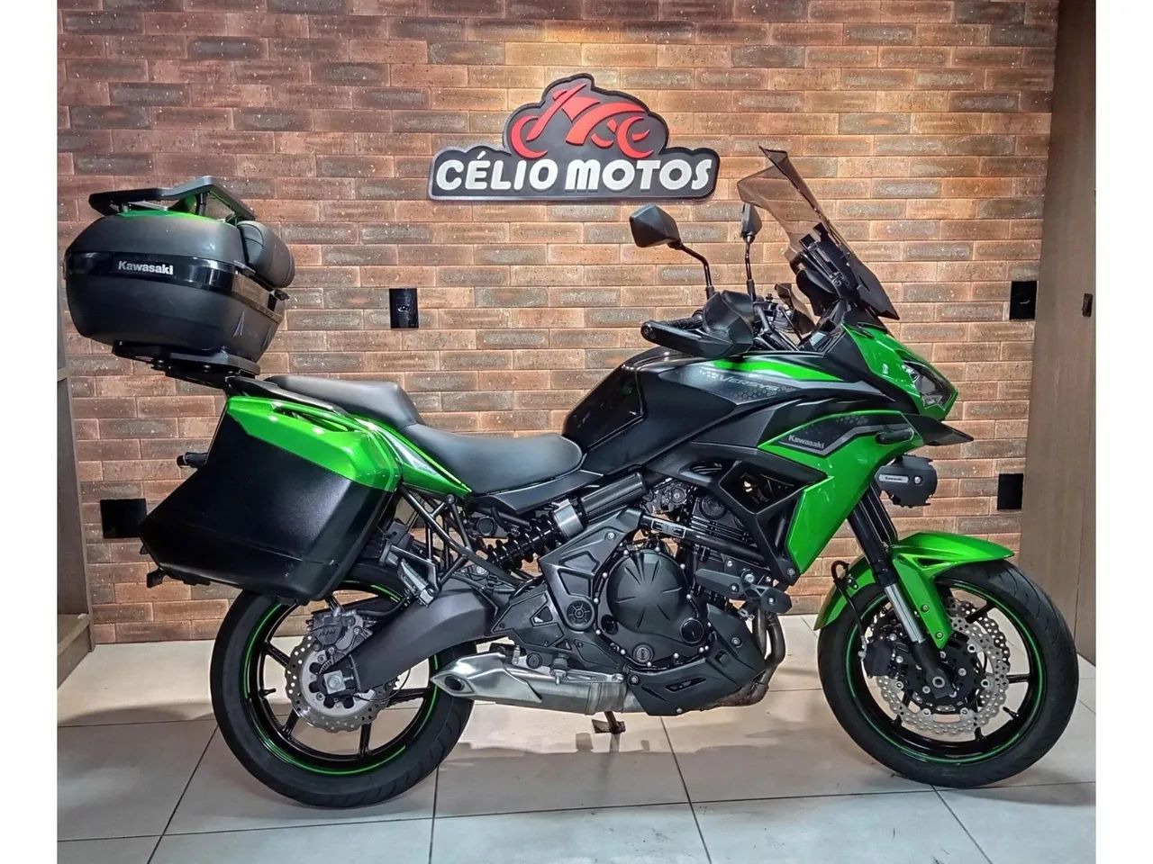 Motos KAWASAKI VERSYS no Brasil
