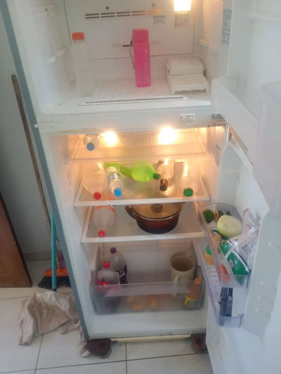 Pra vender logo geladeira frosfree funcionando perfeitamente ...