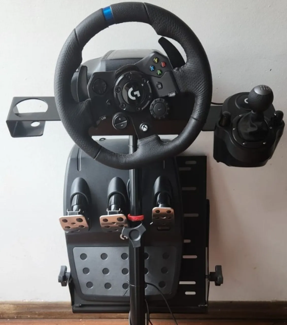 "volantes logitech" no Brasil