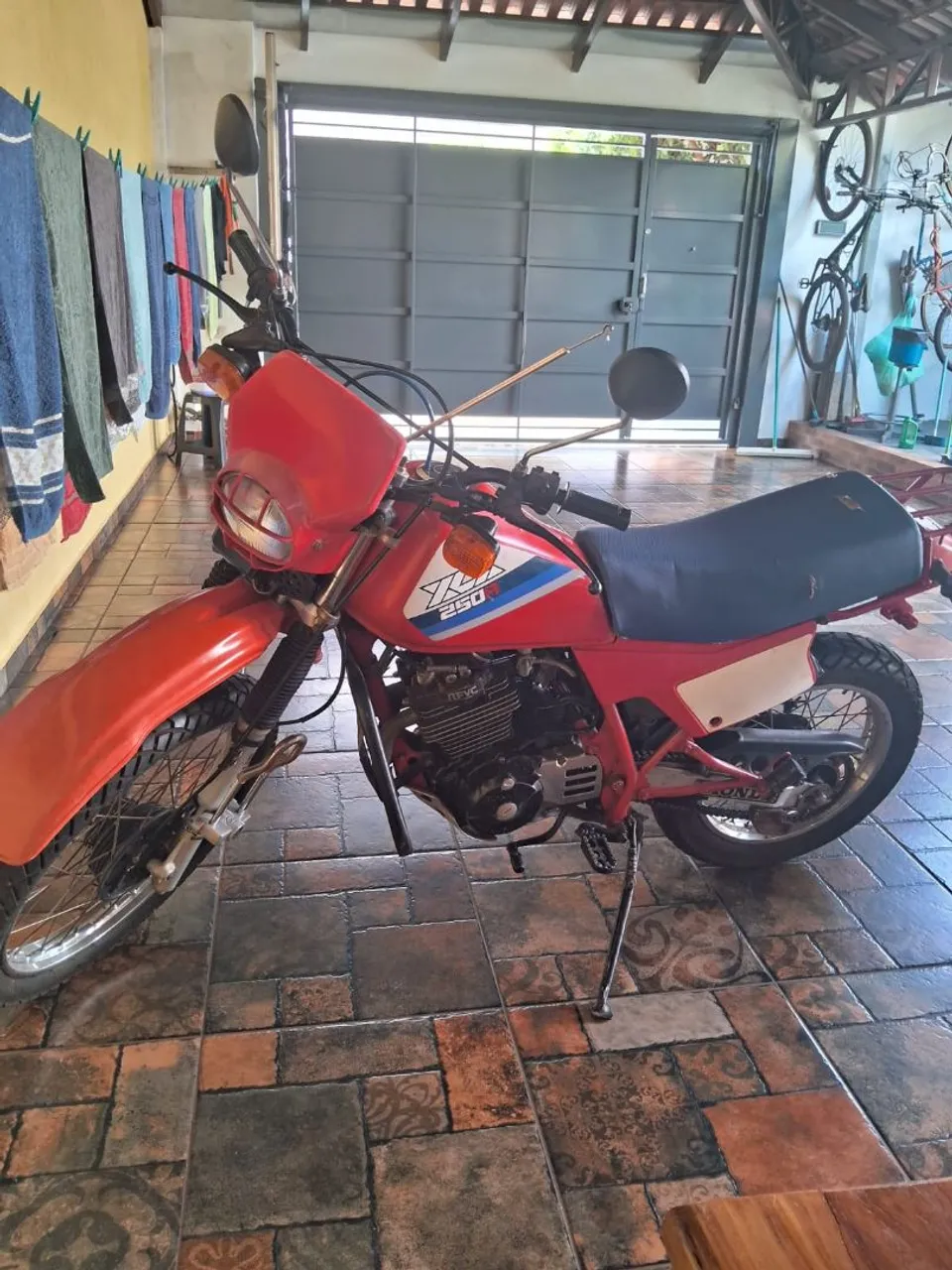 Motos HONDA XLX no Brasil