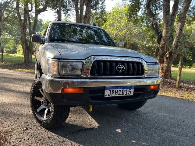 TOYOTA HILUX 2002 Usados e Novos