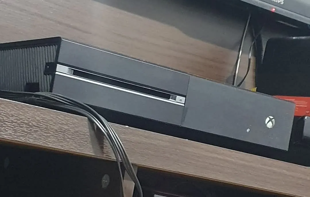 "xbox one 500 gb" - Consoles de Vídeo Game no Brasil