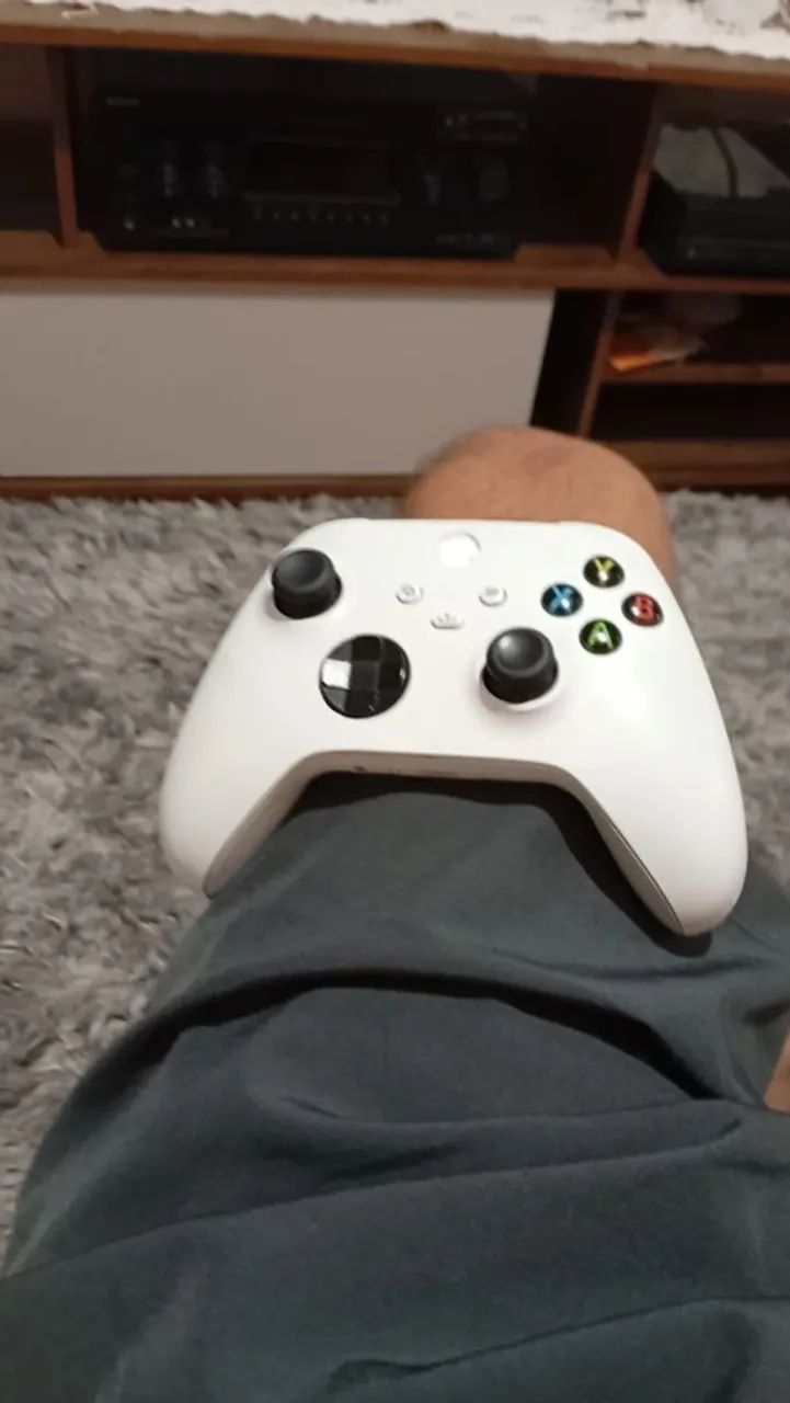 Controle Xbox Series. Controle original RB meio preso - Consoles de ...