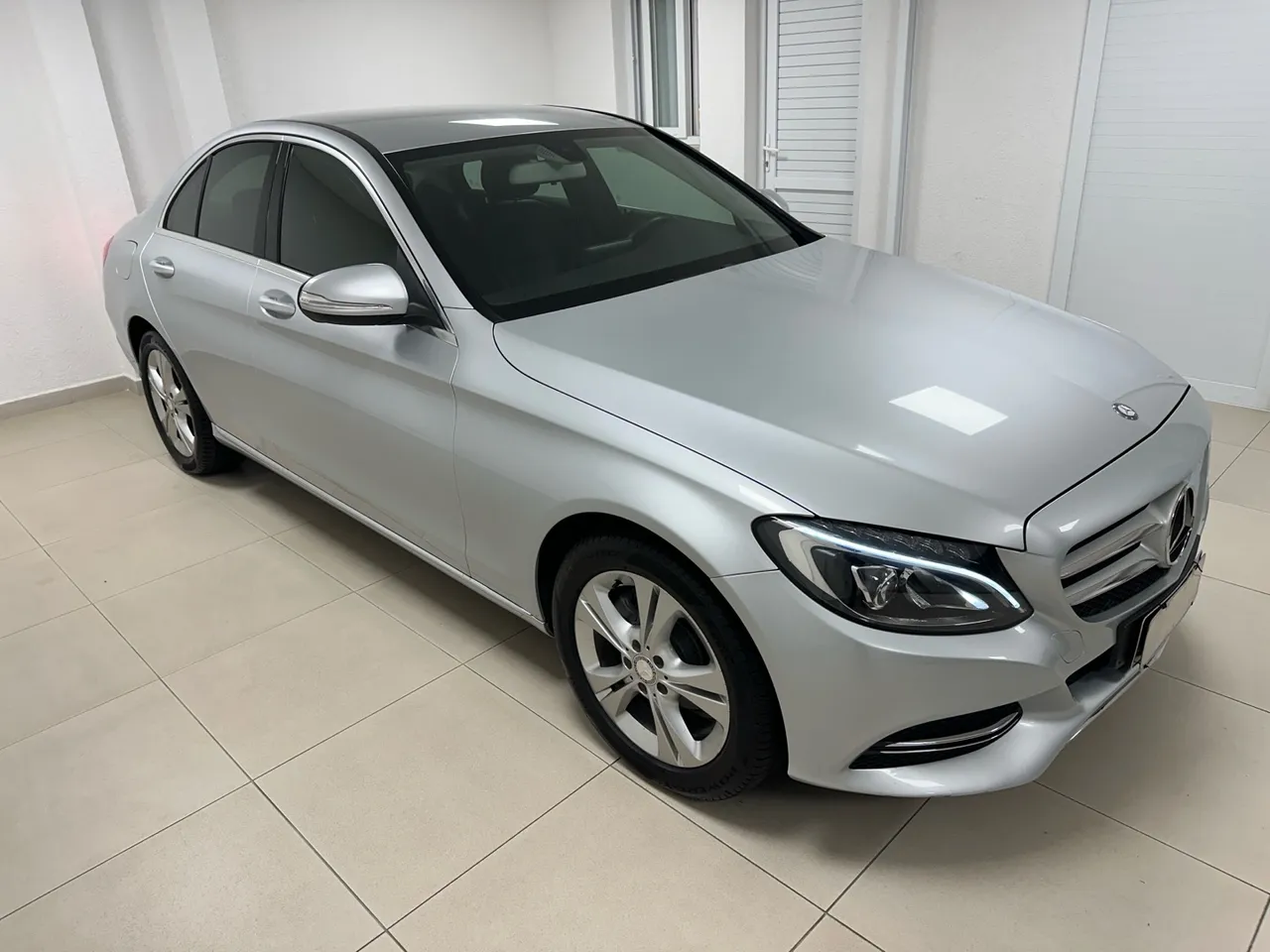 Mercedes-Benz C-180 2015 Usados e Novos