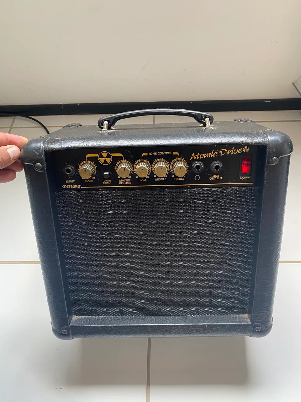 Kit Completo para Guitarristas - Guitarra Tagima + Amp + Pedais ...