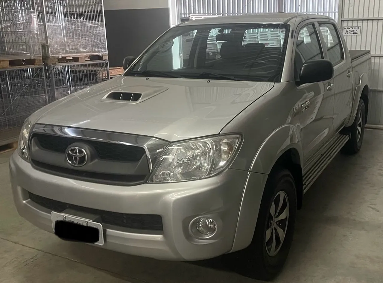 TOYOTA HILUX 2010 Usados e Novos