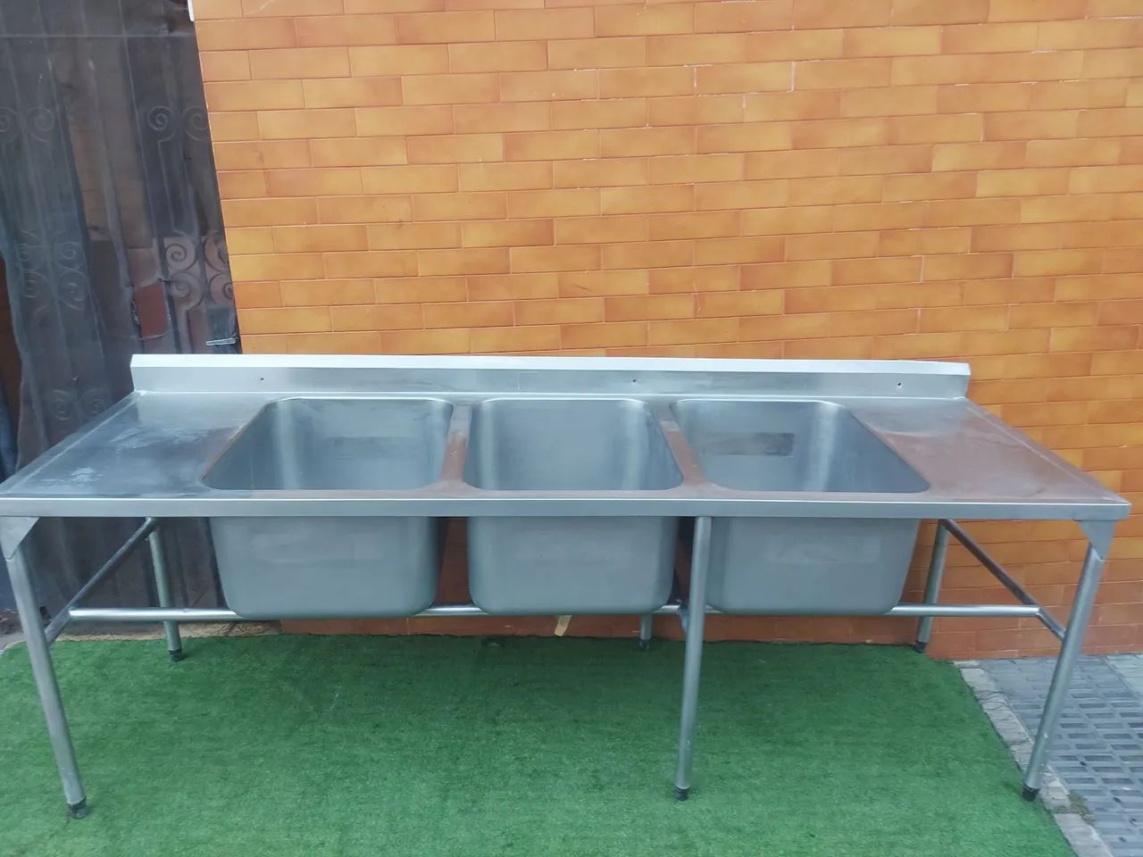Mesa de pia de inox para cozinha industrial - Mesas - Ermelino Matarazzo, São Paulo 1374565826 | OLX