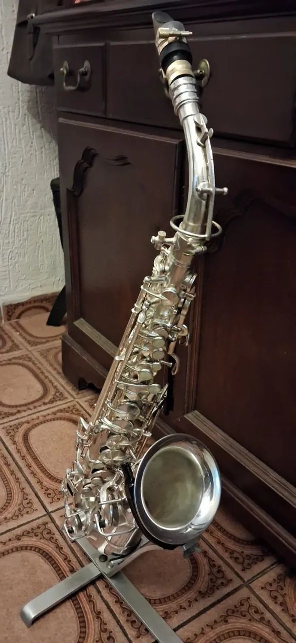 Saxofone Alto King H N White 1925 - Instrumentos musicais - Guará II ...