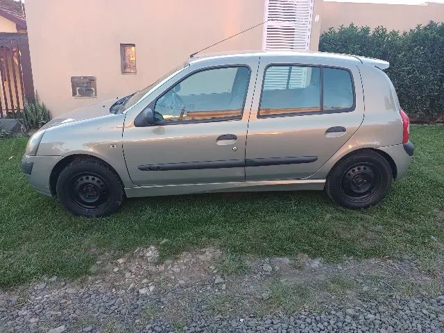 RENAULT CLIO 2003 Usados e Novos