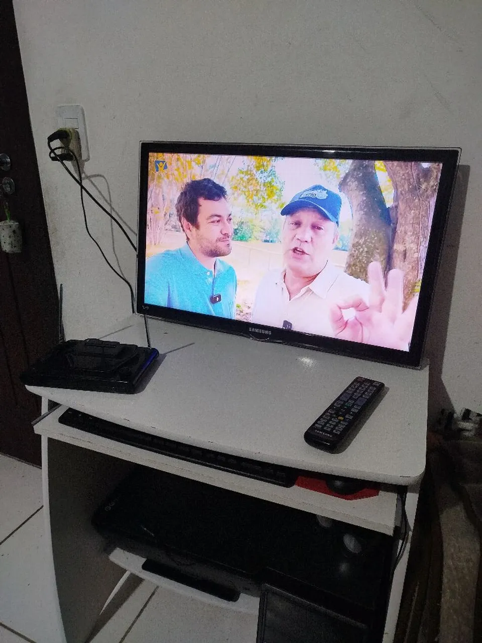 "tv de 28 polegadas" - TVs no Brasil