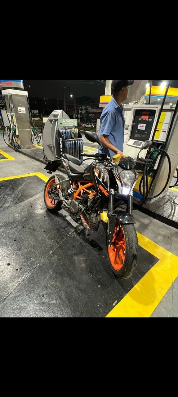 Motos KTM DUKE 390 no Brasil