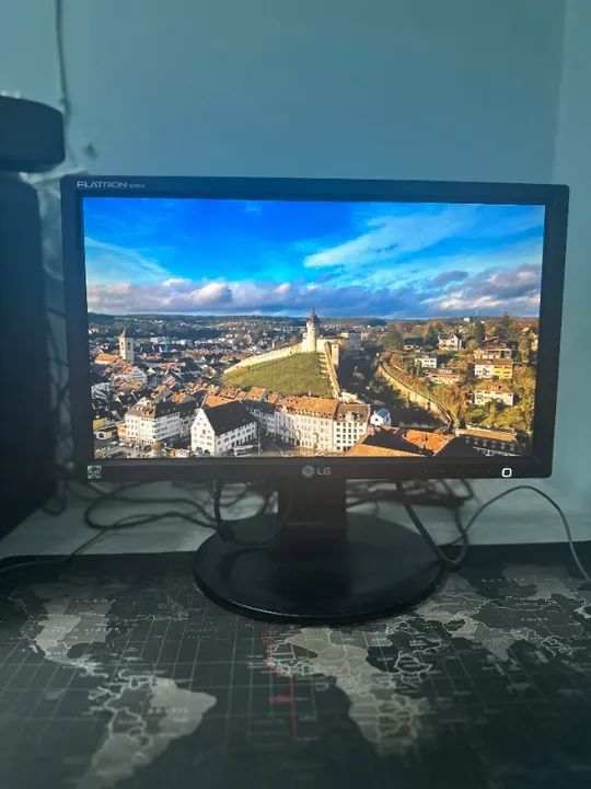 Monitor LG widescreen LCD 19 polegadas horizonal e vertical VGA e DVI ...