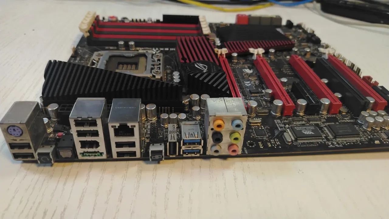 ASUS Rampage III Extreme - Placa-Mãe Gamer / Workstation - Semi Nova ...