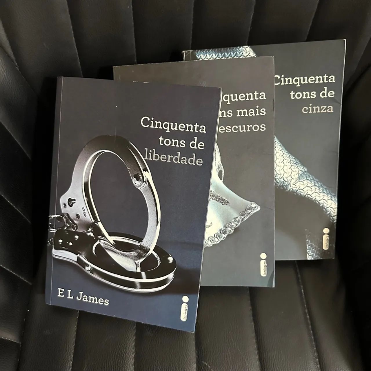 Box Trilogia Cinquenta Tons de Cinza - E.L. James - Livros e revistas ...