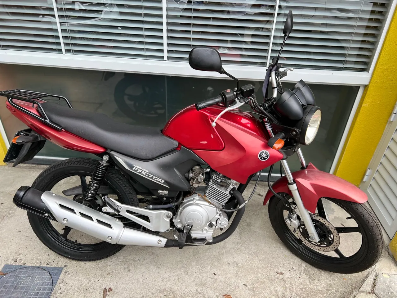 Motos YAMAHA FACTOR 2011 no Brasil