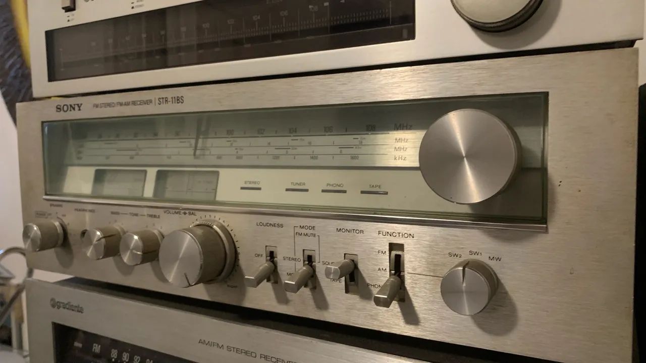Receiver Sony STR-11BS e Gradiente model 900 - Aparelhos de Som ...