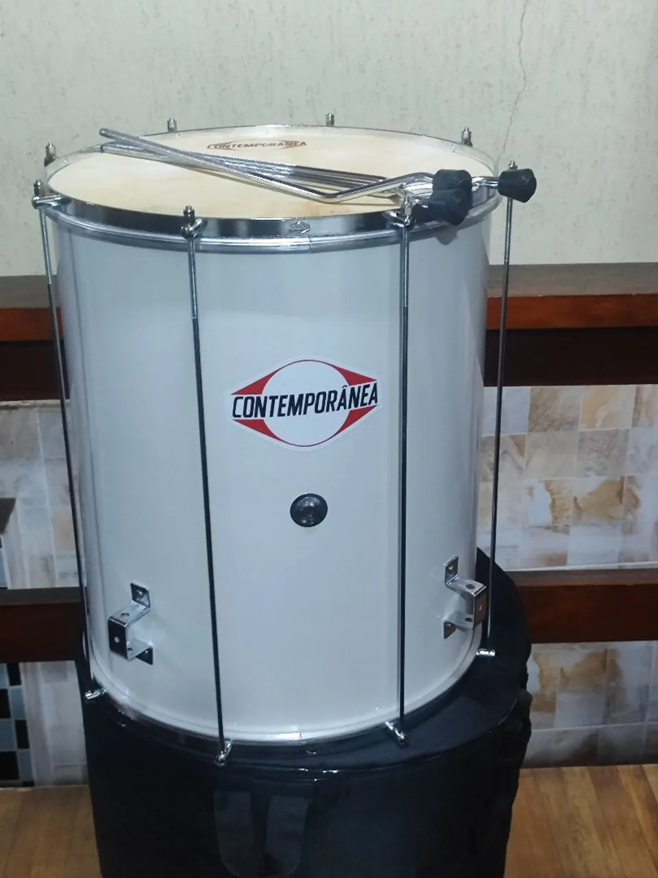 "instrumentos surdo" - Instrumentos musicais no Brasil