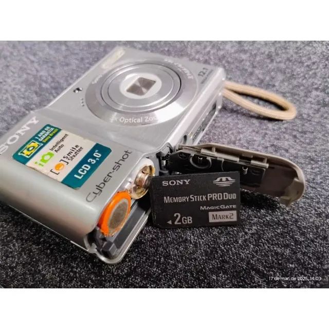 Câmera Digital Cyber Shot Sony 12.1 - DSC - 82100 Funcionando - Câmeras ...