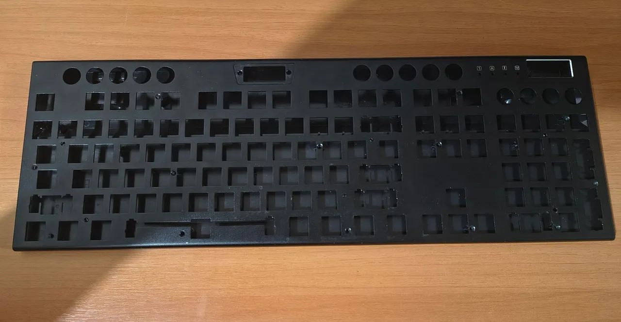 CARCAÇA DO TECLADO FRENTE E VERSO REDDRAGON HORUS K618RGB - Peças de ...