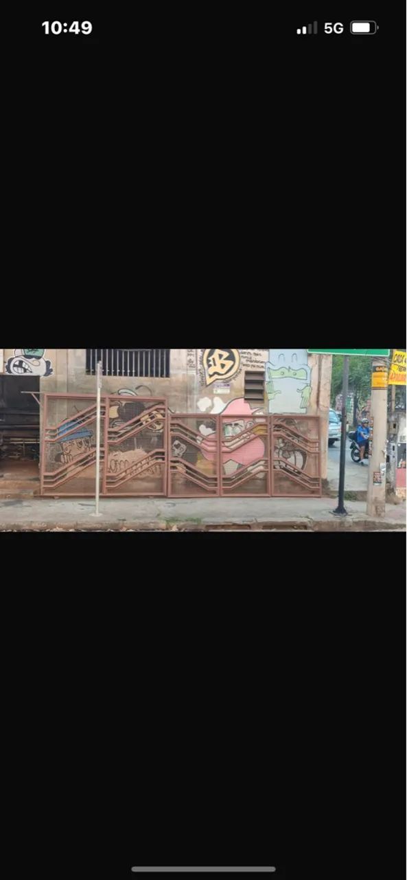 Gradil de frente com portão de garagem e portão social!!! Tudo em ...