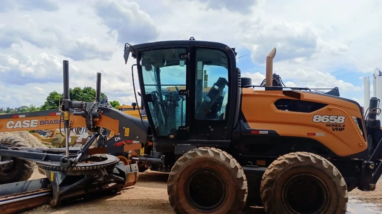 "patrol motoniveladora caterpillar" no Brasil