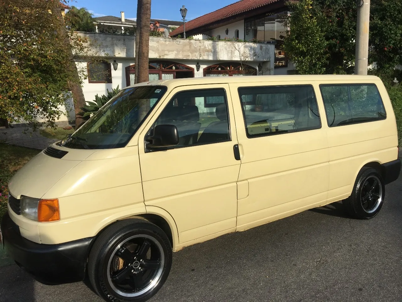 VOLKSWAGEN EUROVAN Usados e Novos