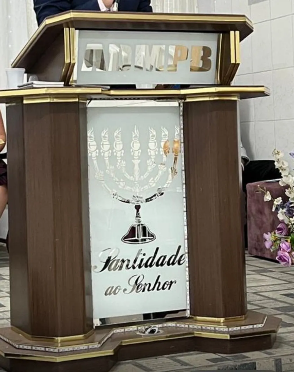 "pulpitos de madeira" no Brasil