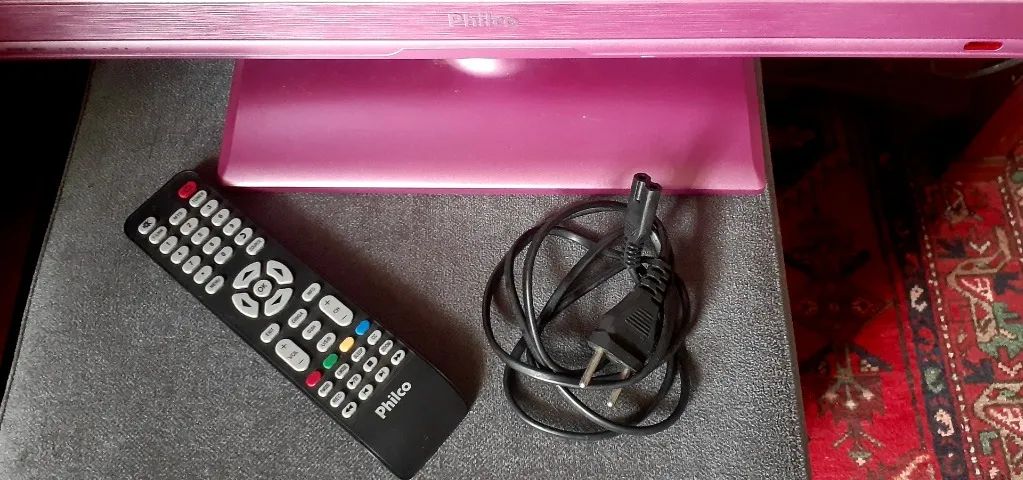 TV e Monitor Philco Perfeito estado com 2 HDMI, USB, VGA, Cable Tv ...