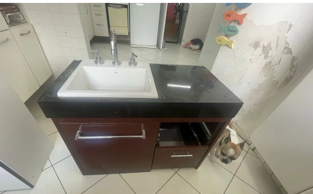 Bancada de banheiro com pia DECA e mármore - Móveis Para Organização ...