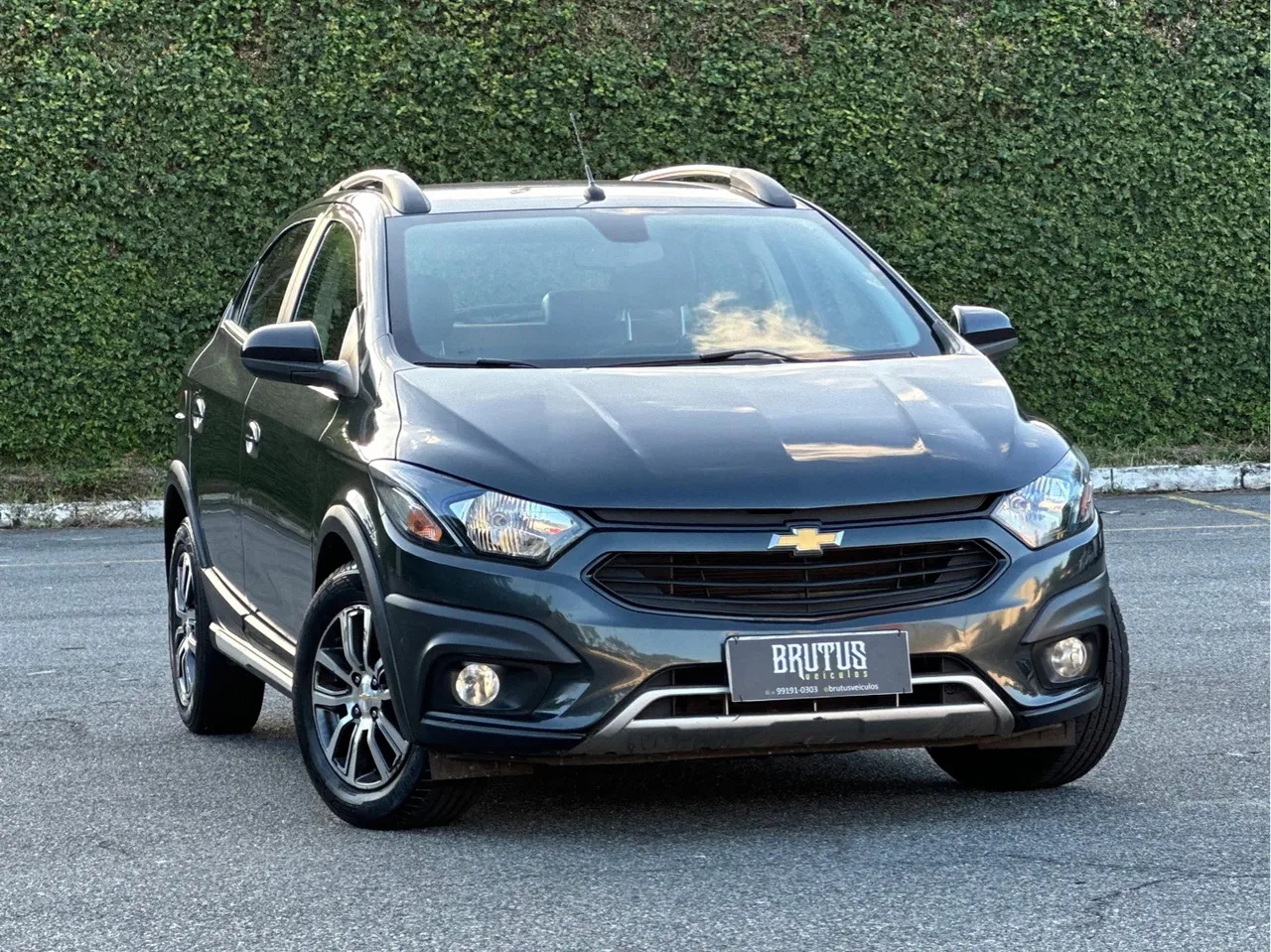 CHEVROLET ONIX 2018 Usados e Novos