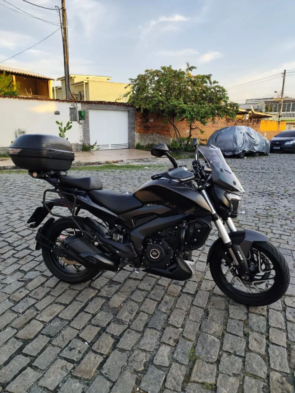 Motos BAJAJ DOMINAR 400 no Brasil