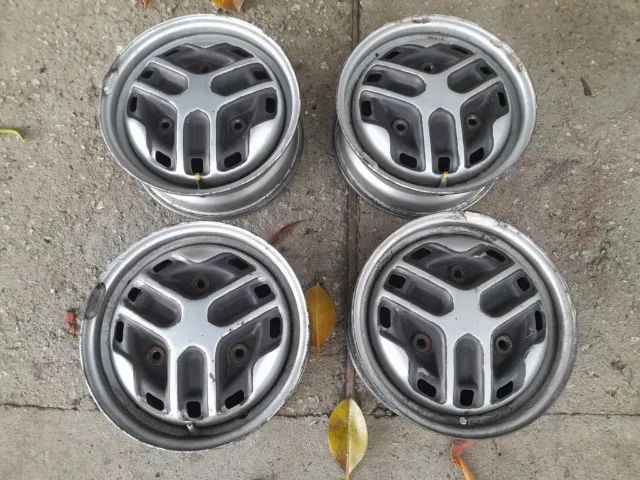 Jogo de Rodas Corcel II - Carros, vans e utilitários - São João Clímaco ...